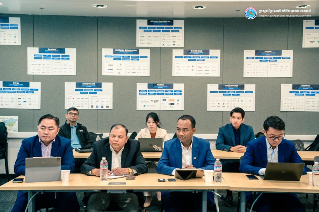 Minister of Post and Telecommunications Met with Cambodian ...