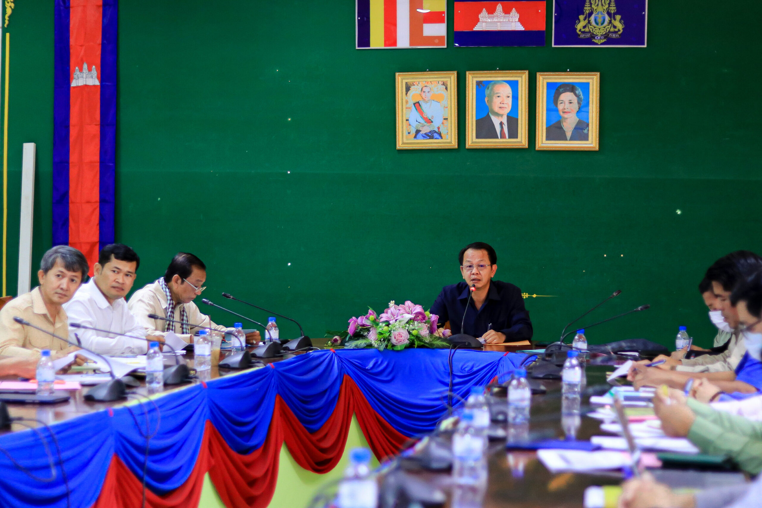 លោក លឹម សាវាន់ នាយករដ្ឋបាលសាលាខេត្តកោះកុង បានអញ្ជើញដឹកនាំ កិច្ចប្រជុំ ...