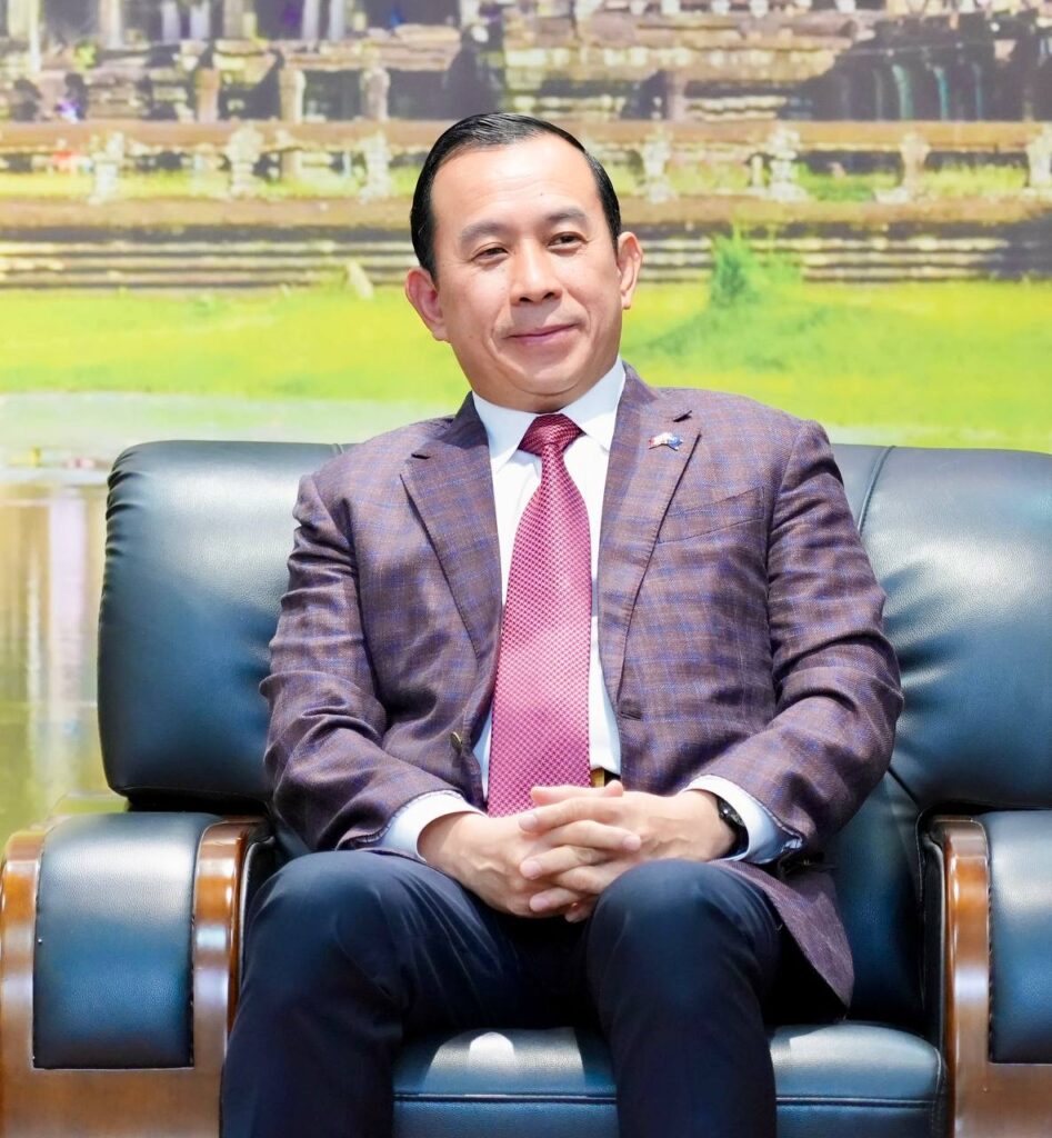 ជំនួបសម្តែងការគួរសម និងពិភាក្សាការងាររវាង ឯកឧត្តមរដ្ឋមន្ត្រី ហួត ហាក់ ...