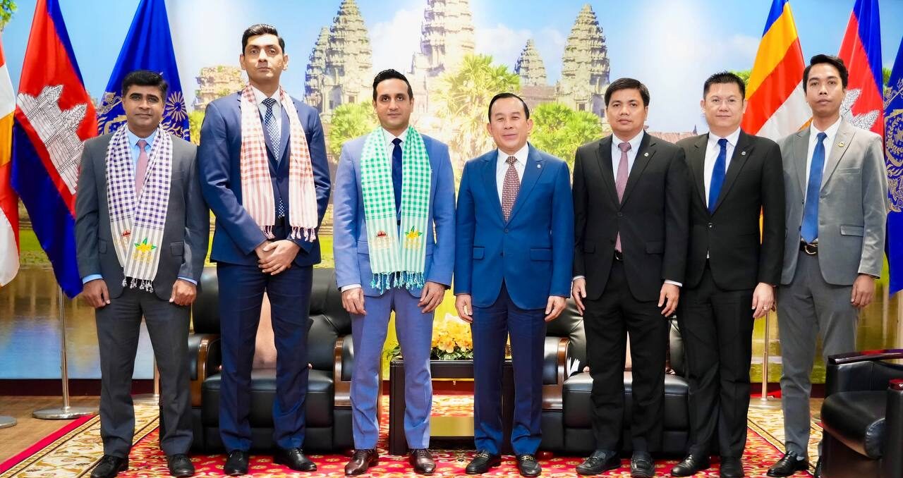 ជំនួបឯកឧត្តមរដ្ឋមន្ត្រី ហួត ហាក់ ជាមួយ ឯកឧត្តម Zaheeruddin Babar ...