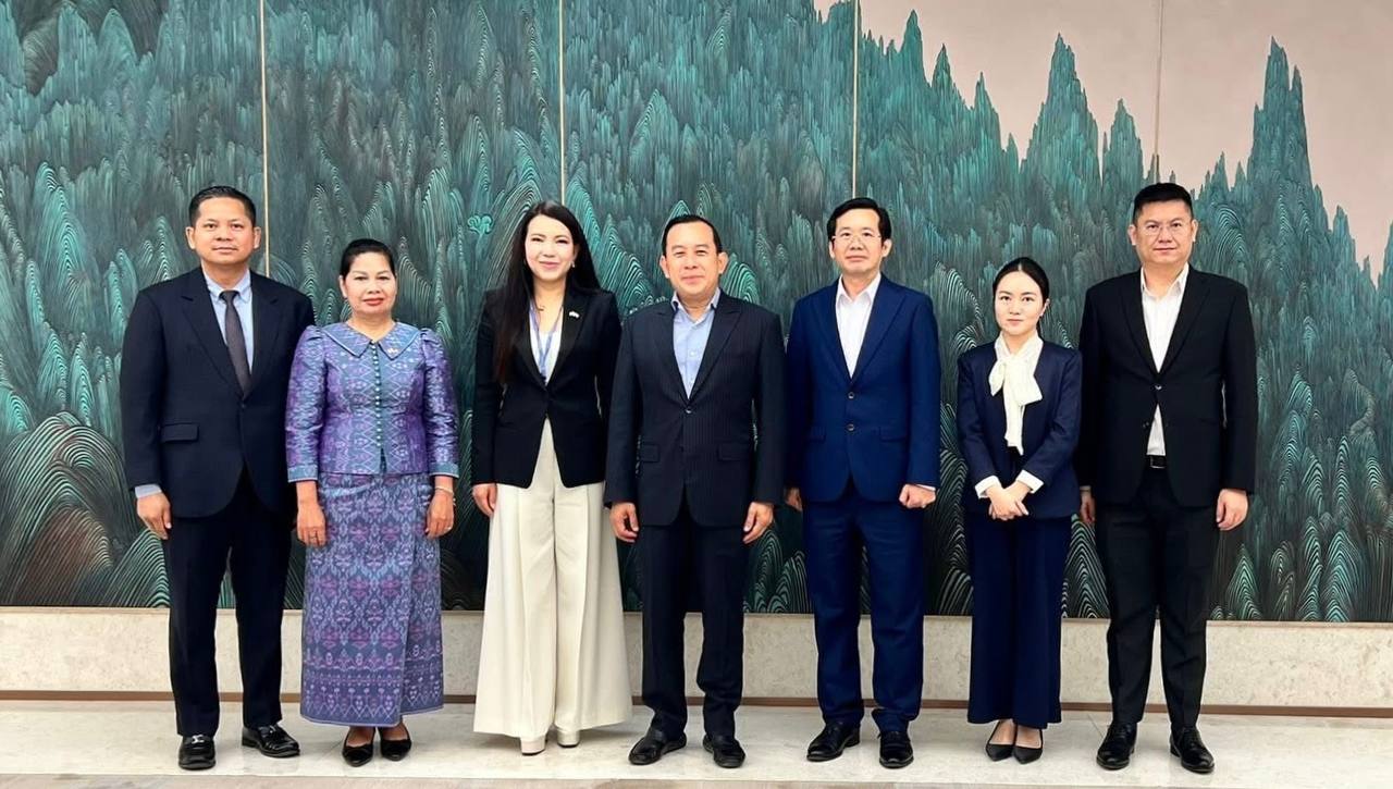 ឯកឧត្តម ហួត ហាក់ រដ្ឋមន្រ្តីក្រសួងទេសចរណ៍ និងគណៈប្រតិភូ ...